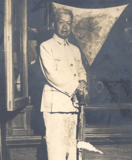 Heneral at Pangulong Emilio Aguinaldo: Ang Pagharap sa Dakilang Hamon ...